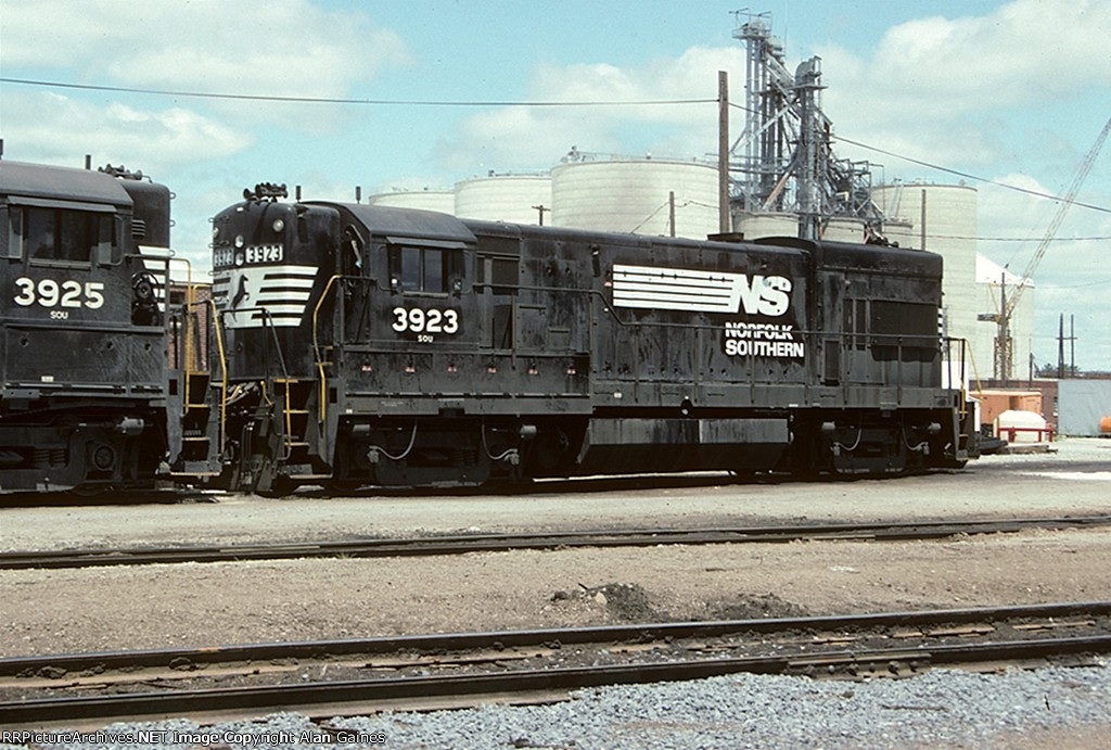 NS U23B 3923